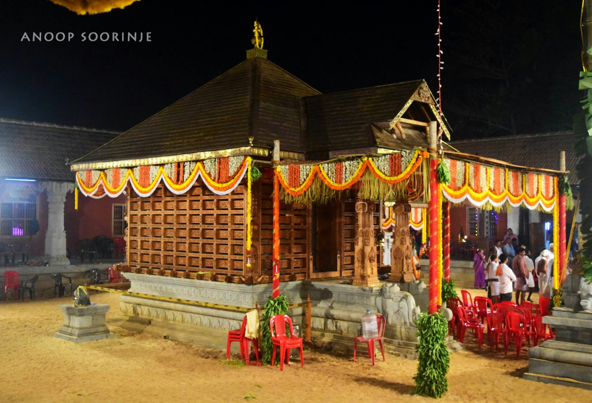 Padre Shri Dhoomavathi Bunta Daivasthana